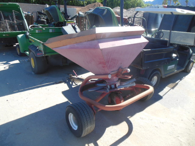 Lely WFR tow spreaders